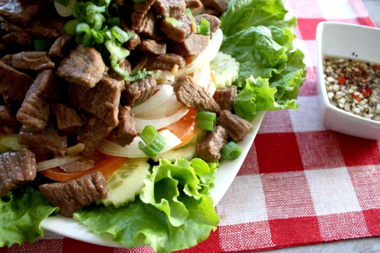 How to Make Lok Lak: Cambodian "Shaking Beef" - Thida's Kitchen